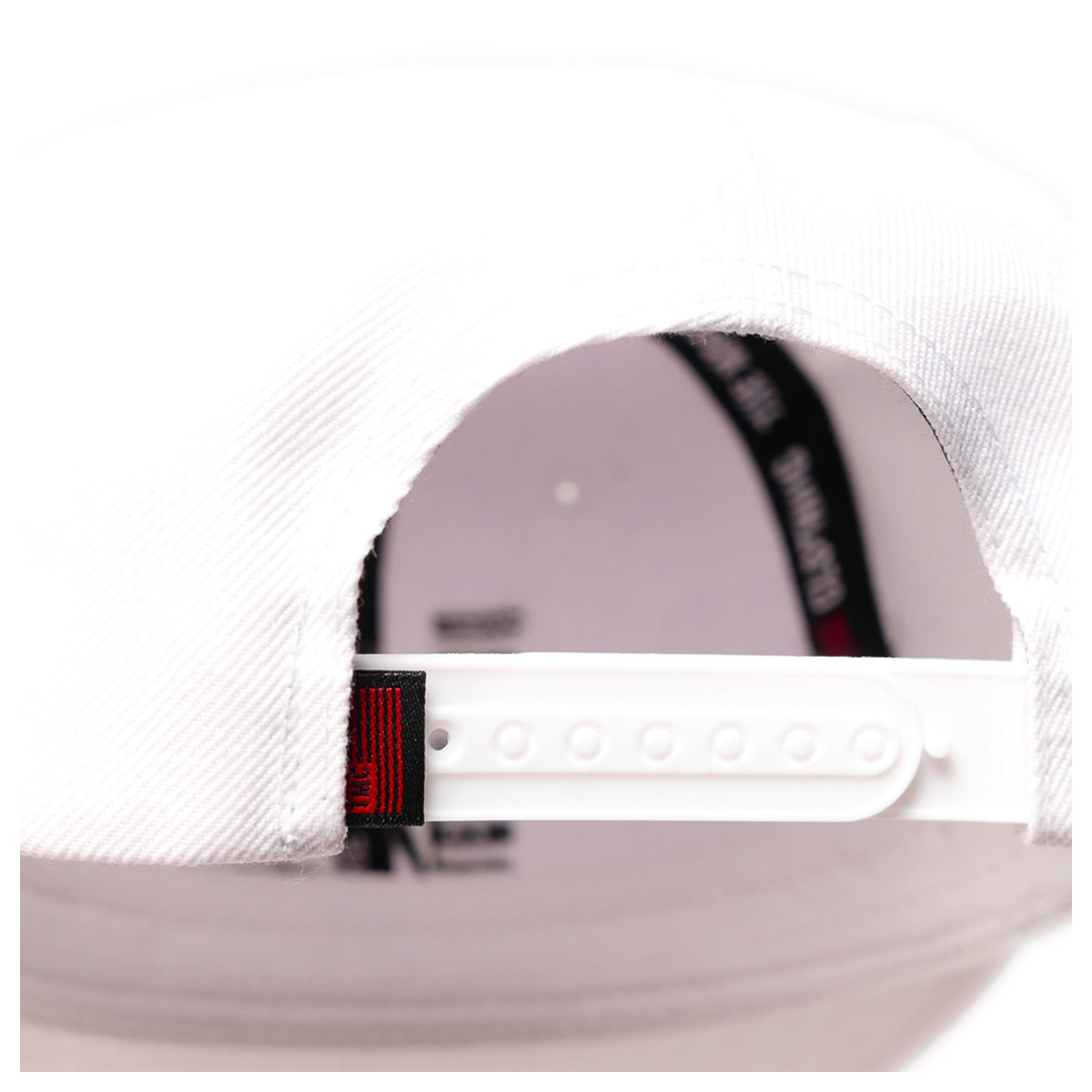 Victory Lap Limited Edition Snapback - White/Black – The Marathon Clothing